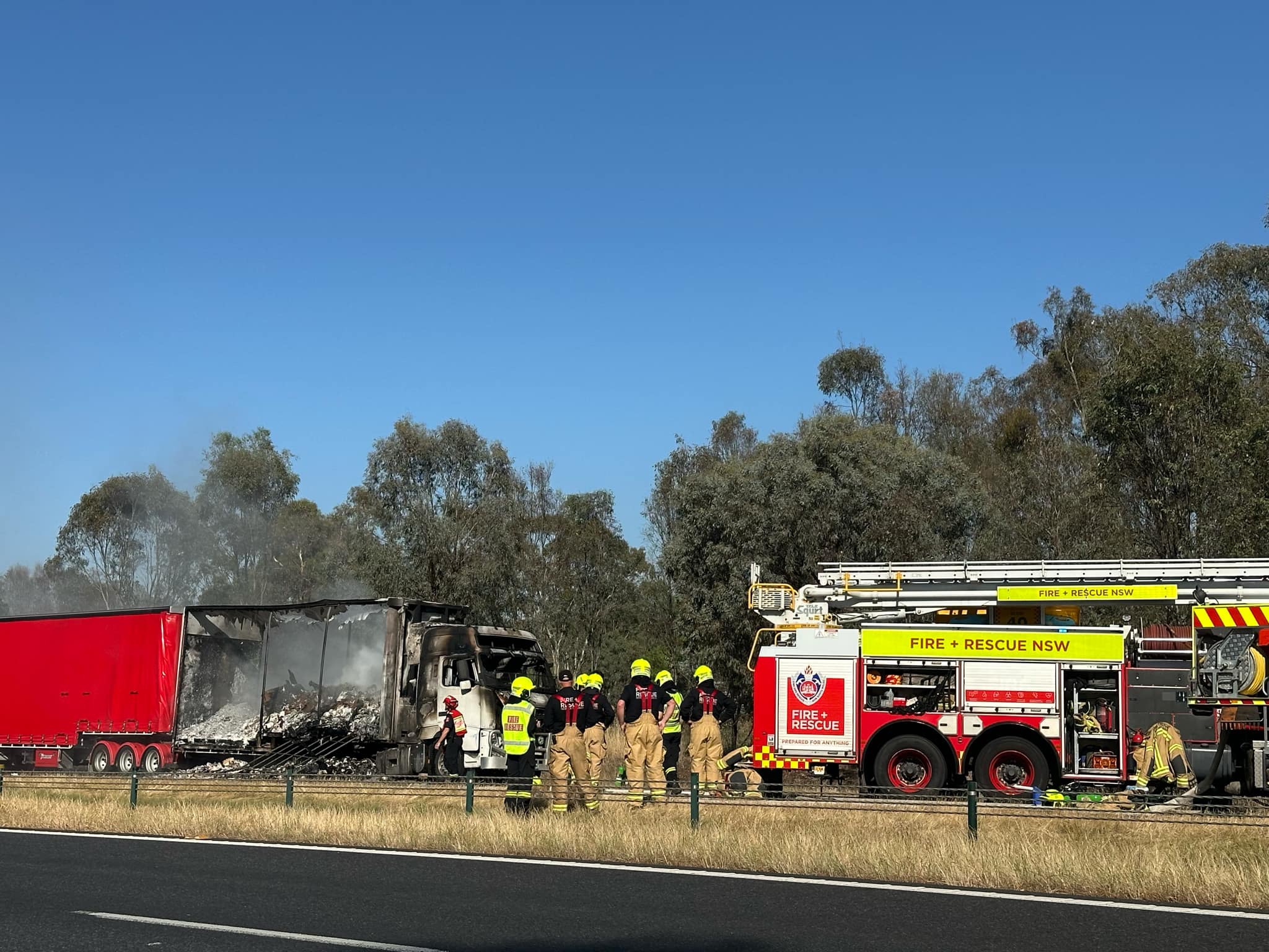 Thurgoona B-Double Fire - 102.1 & 93.3 Edge FM Wangaratta